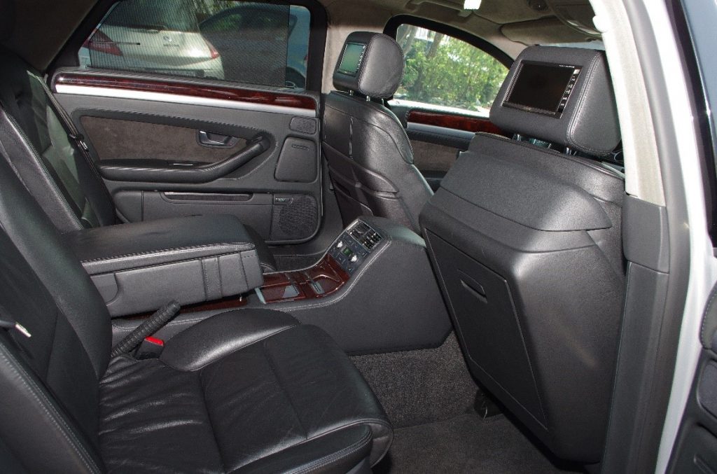 Audi A8 Quattro Armored limousine Class B7